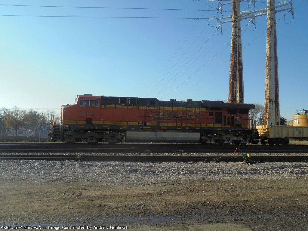 BNSF 5946